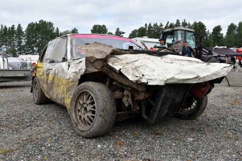 Patrick er fast bestemt på å lage bil ut av vraket - igjen: - Den er så ...